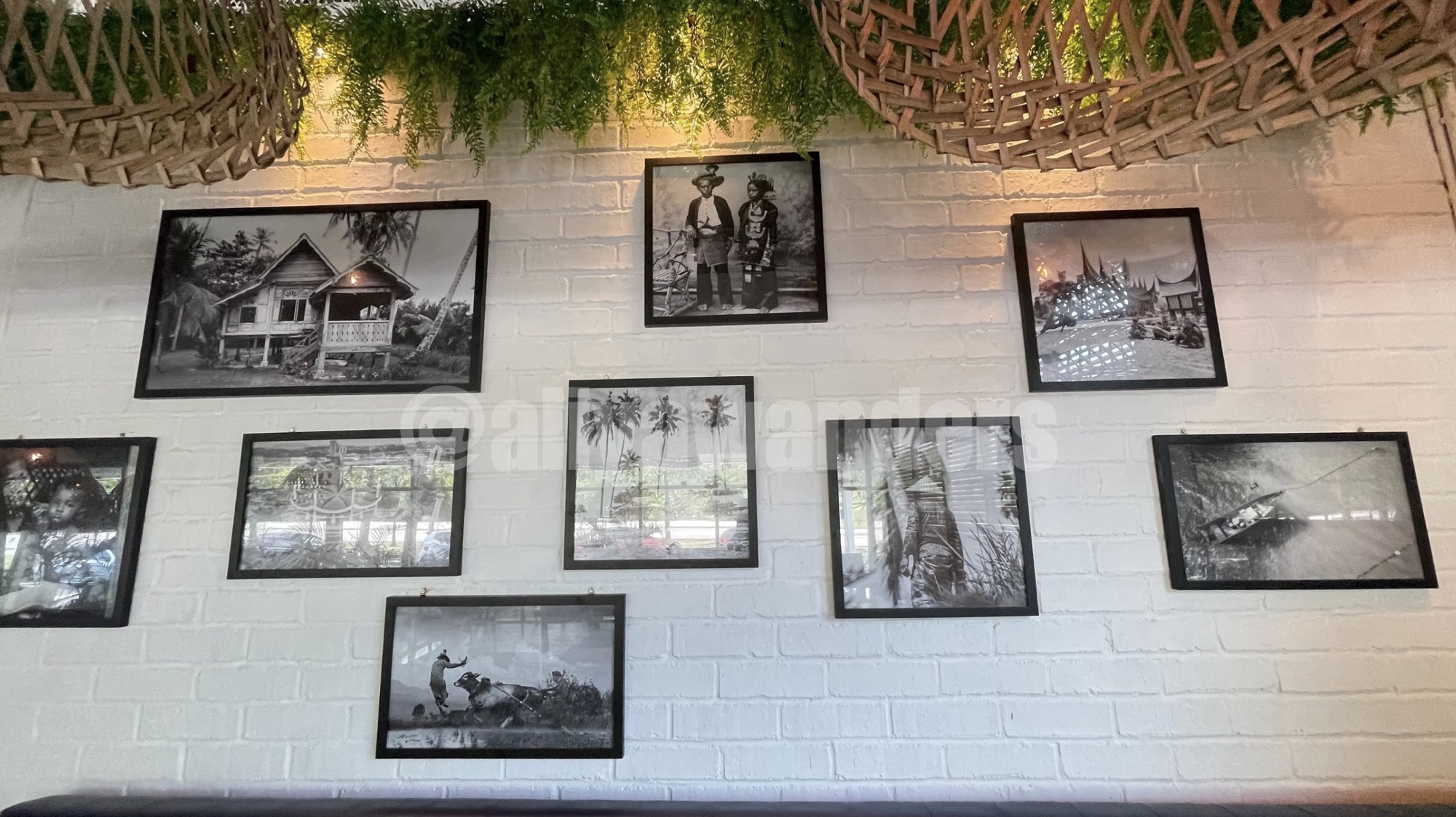 Peria Restaurant – Aliyawanders