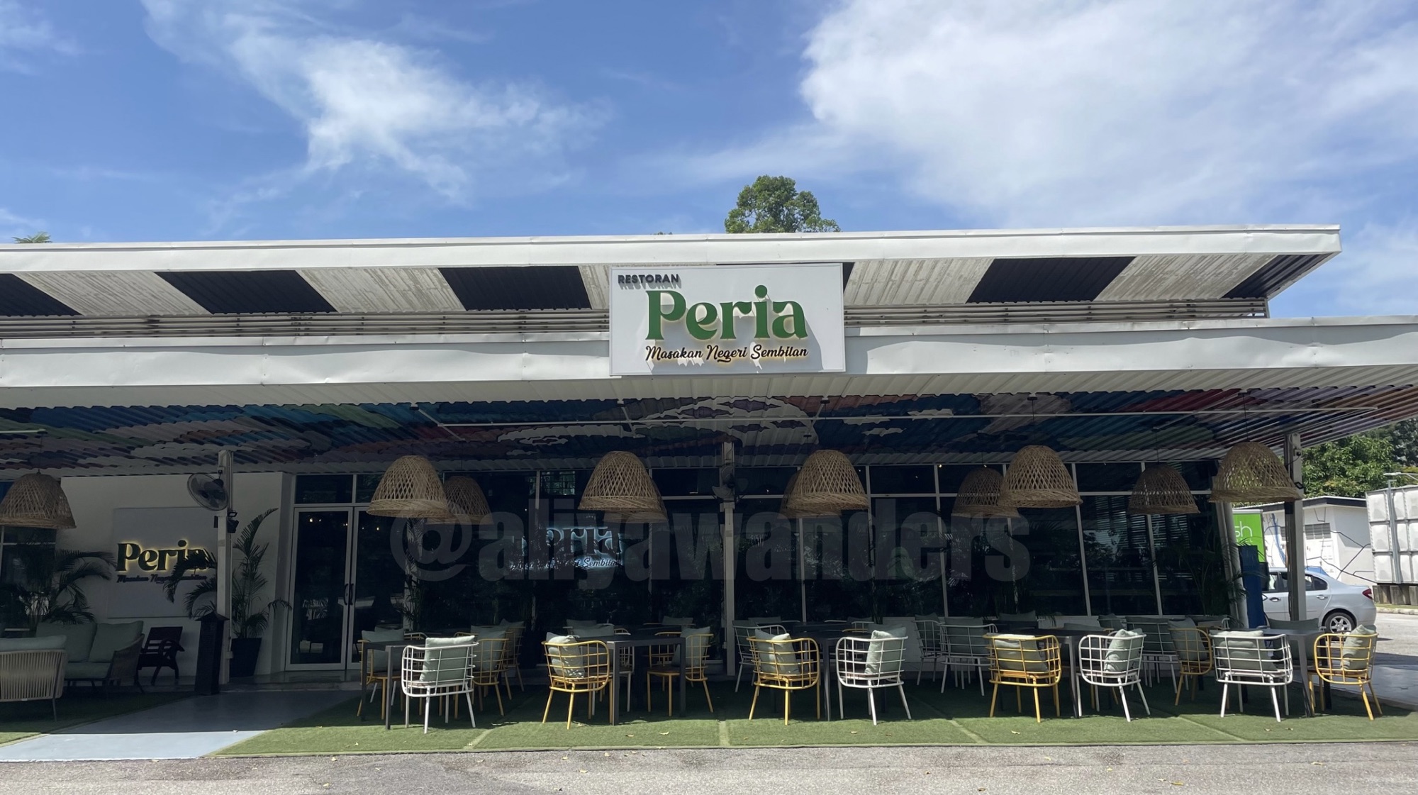 Peria Restaurant – Aliyawanders