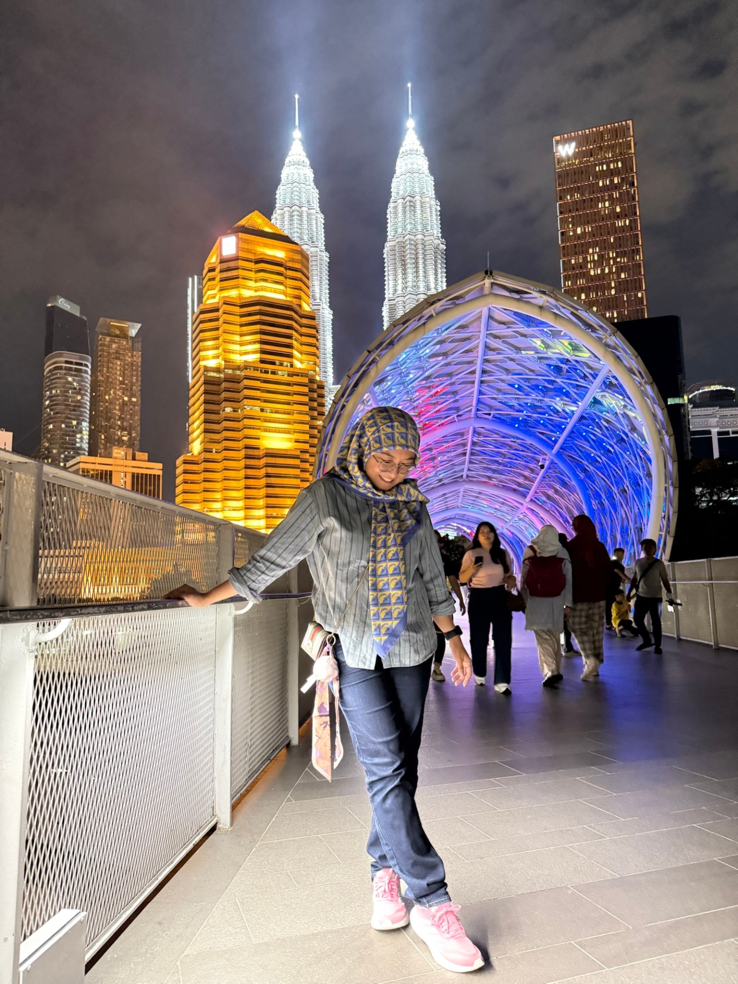 My November – Aliyawanders